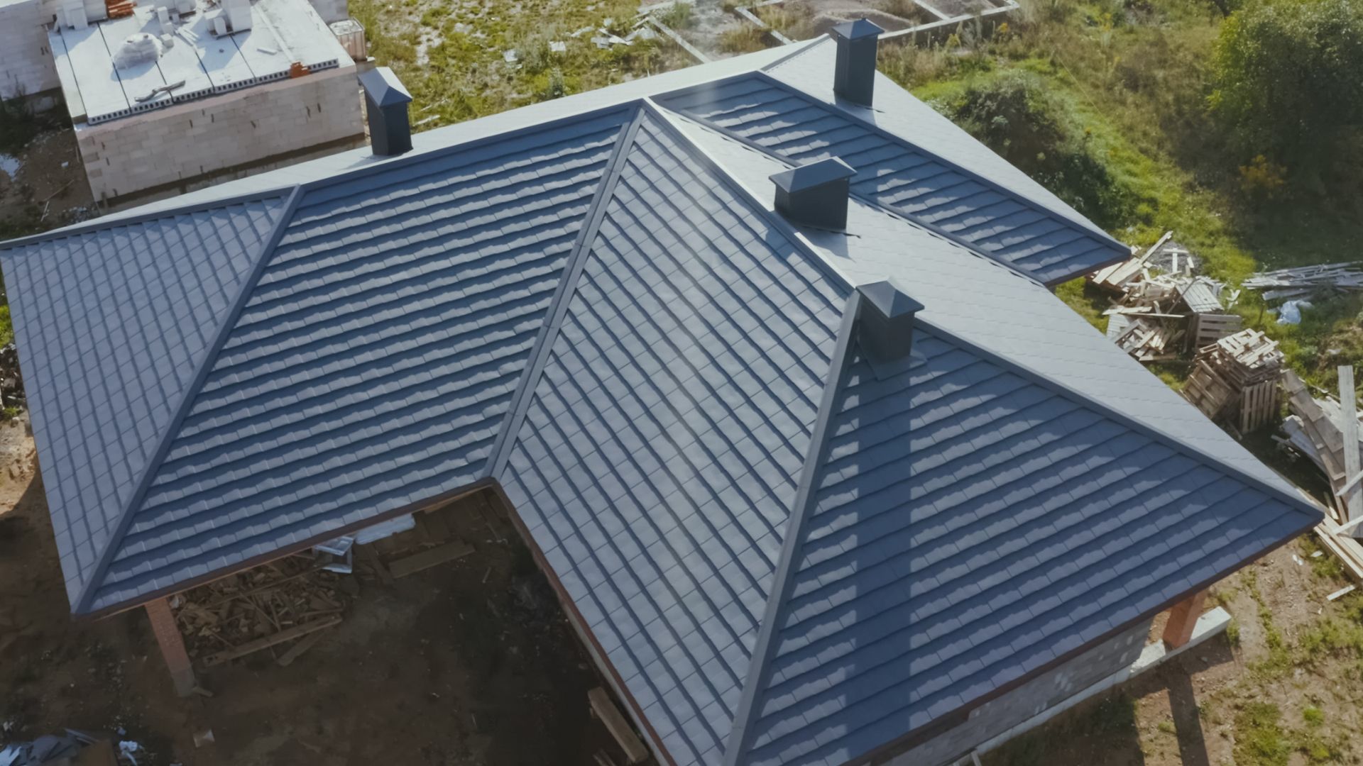 Can You Install Solar Panels On Metal Roofs? - Gecko Solar