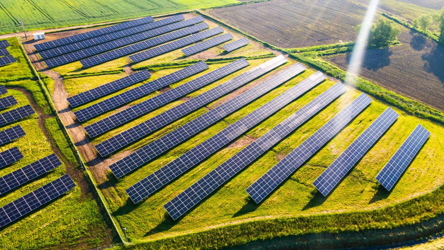 Nuclear Energy vs Solar Power: Costs, Safety & Sustainability